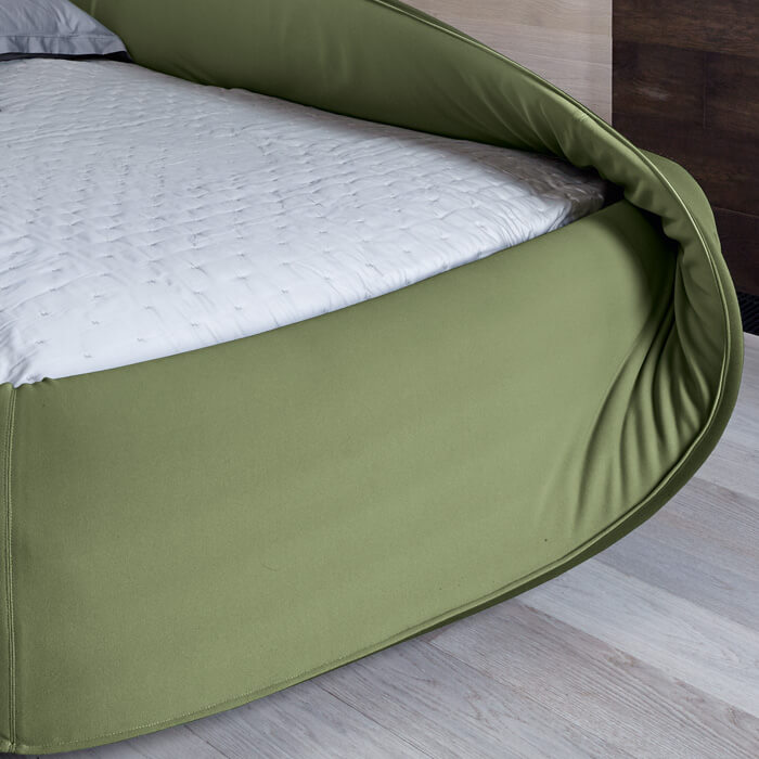 Colletto Bed by Lago