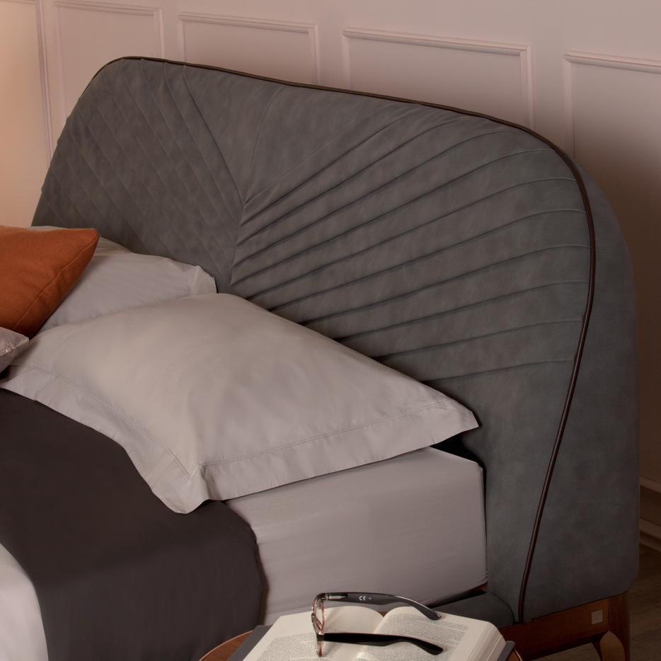 Michelangelo Bed by Tonin Casa